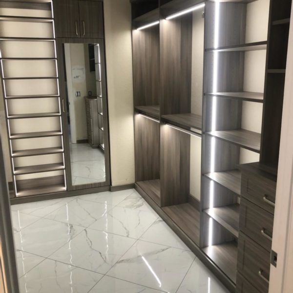 Custom Closets with Lighting | Serving Tampa Bay!